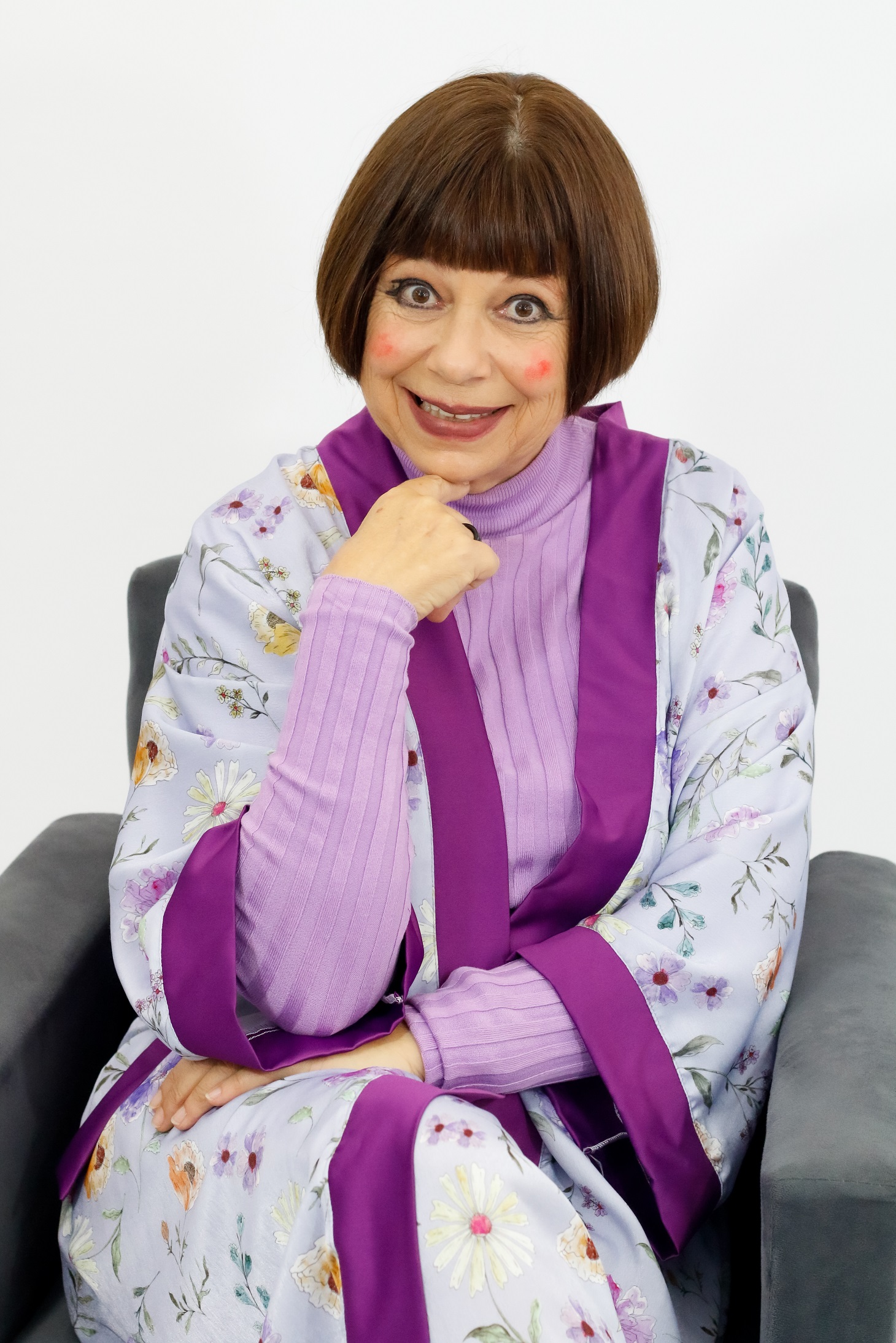 Iara Jamra comemora 40 anos de carreira e estréia FELIZ DIA DAS MÃES ...